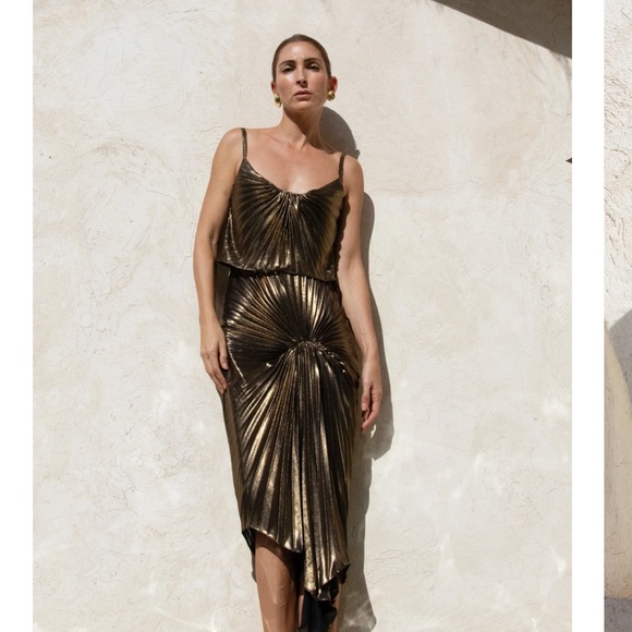 Georgia Hardinge | Dresses | Stunning Gold Asymmetrical Womens Dress ...